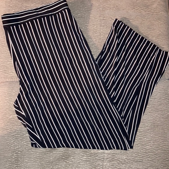 Susan Graver | Pants & Jumpsuits | Susan Graver Black And White Pull On ...